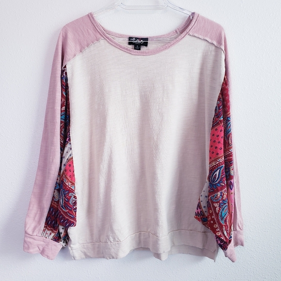Gigio | Tops | Gigio Abstract Dolman Sleeve Blouse | Poshmark